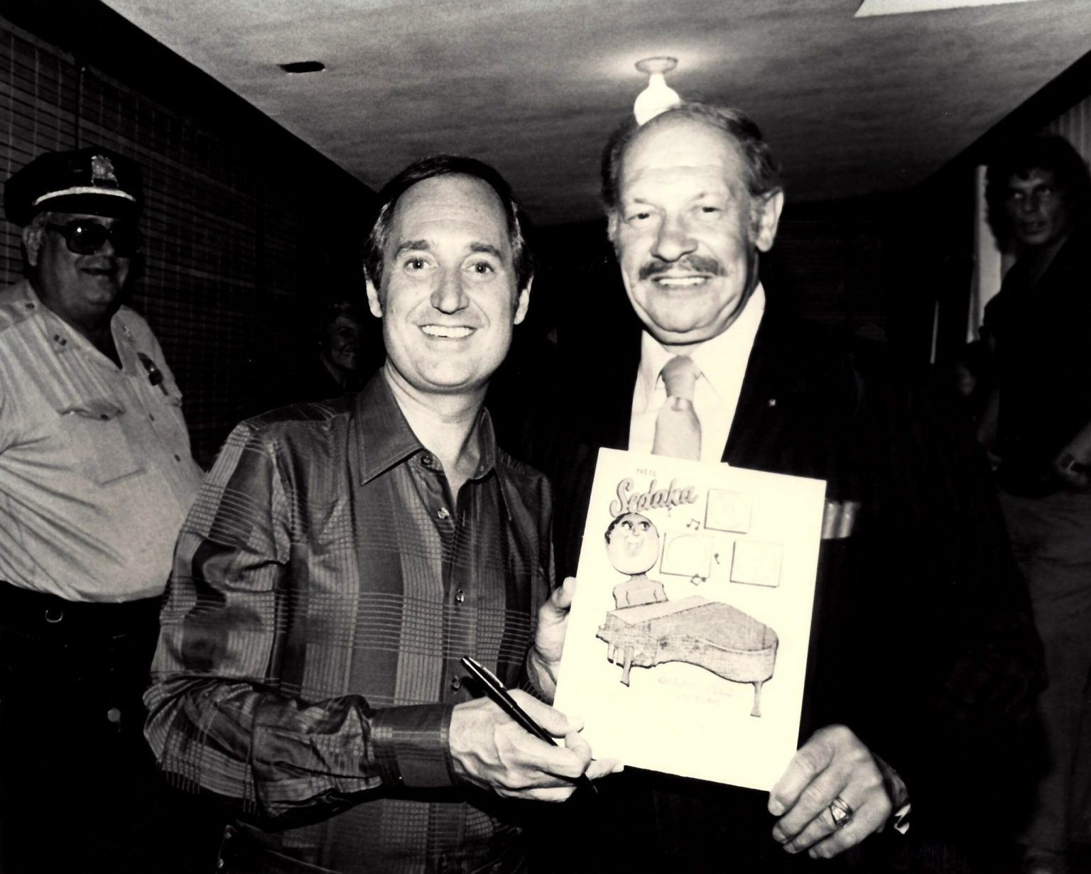 Neil Sedaka Is Already 84 Years Old: The Singer Shared Happy Photos ...