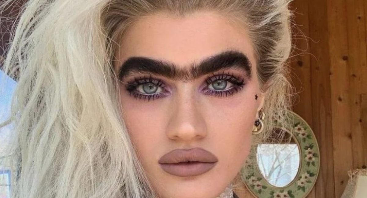 Instagram Star Without Her Famous Unibrow: See How She Looked Before ...