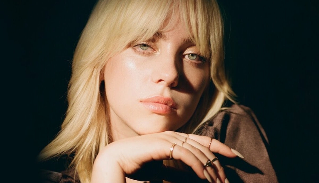 "Unrecognizable!" Pop Star Stuns Fans in Rare Paparazzi Photo!: Can You ...