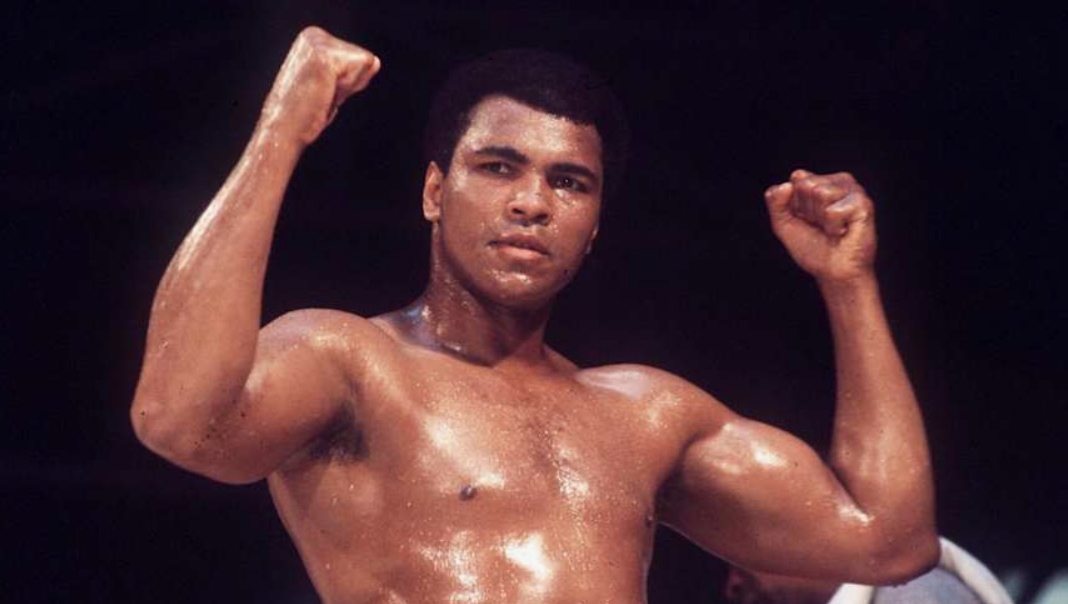 Legendary Heavyweight Boxer with Dancer’s Footwork and Electrifying ...